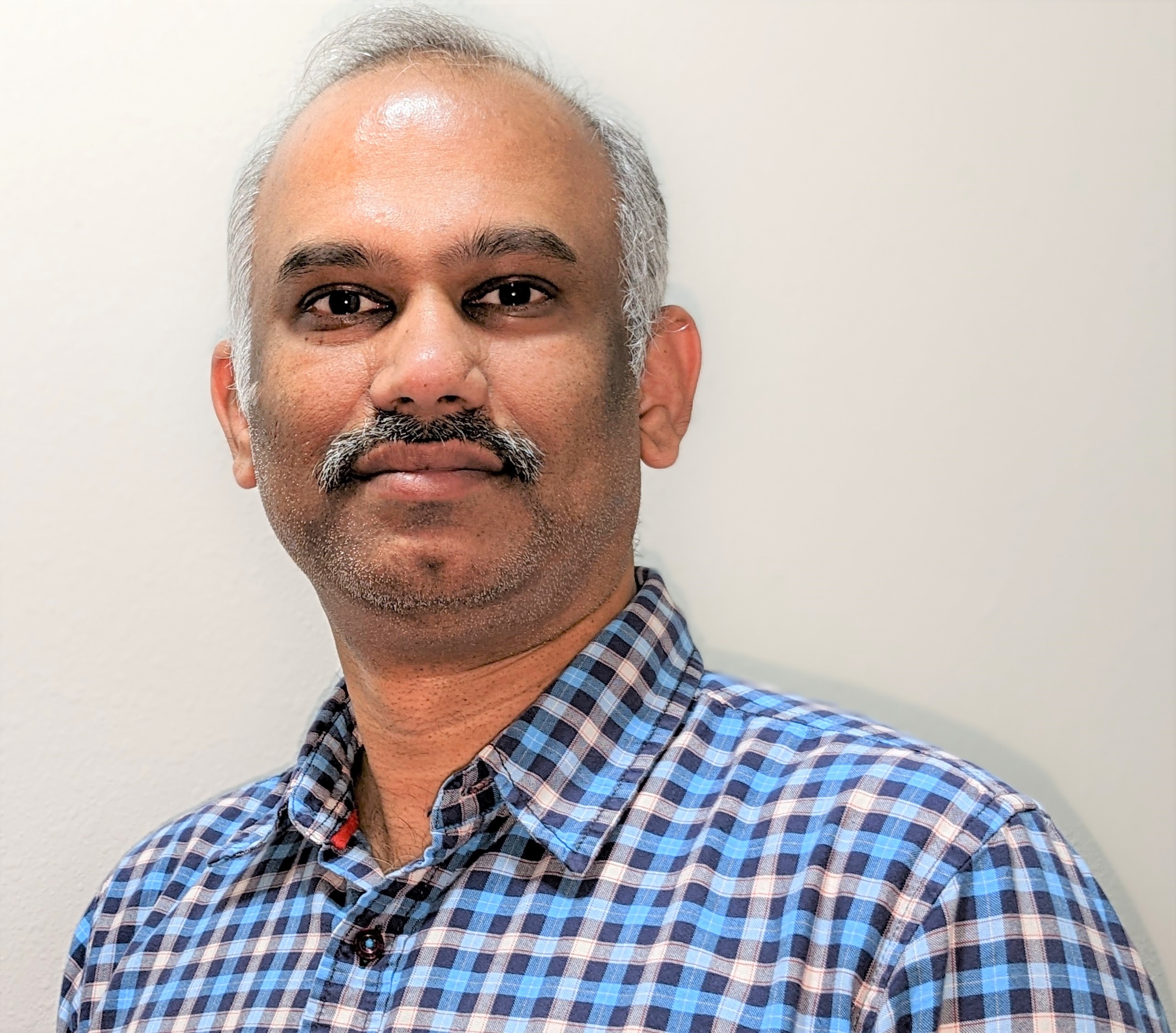 Designing efficient EV charging systems with C2000™ MCUs